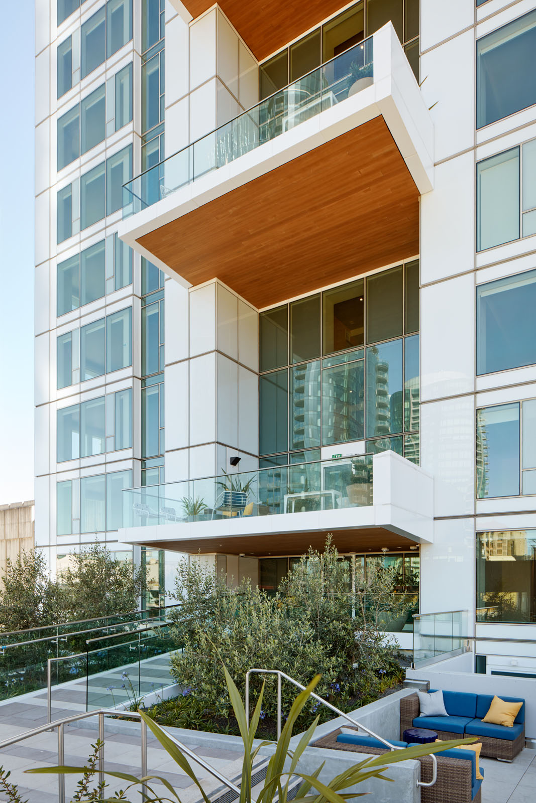 SCB-Designed Solaire Featured in San Francisco's Top 10 Towers of the 21st Century - SCB